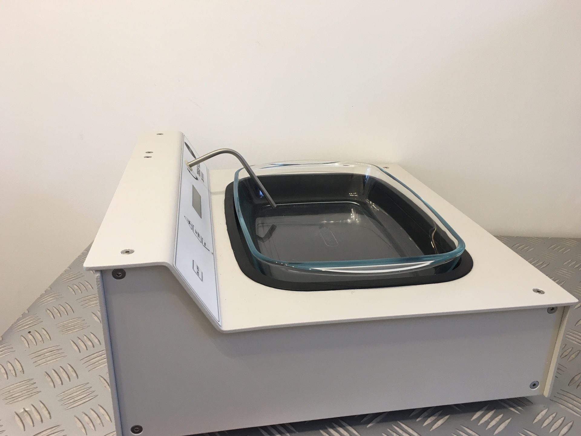 HistologyTissue Float, heated water bath with 38C to 75C set temperature