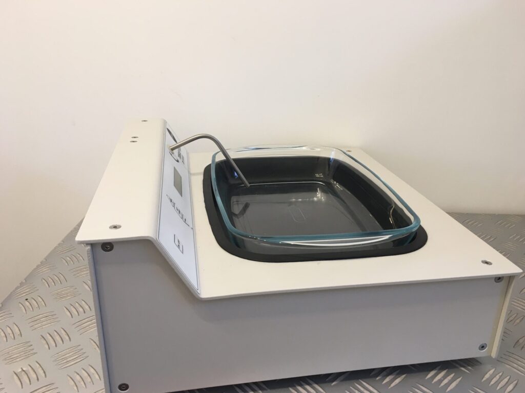 HistologyTissue Float, heated water bath with 38C to 75C set temperature
